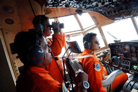South Korean Plane Finds Six Bodies Of Airasia Crash Victims The