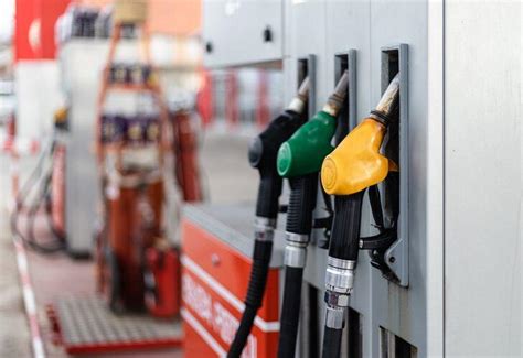 SON DAKİKA Benzin ve LPG için yeni zam Akaryakıt fiyatları yeniden yükselişe geçti 3
