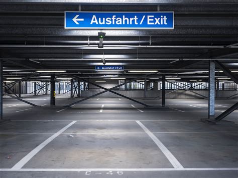 Wskazówki dla podróżnych Jak znaleźć idealny parking przy Lotnisku