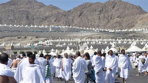 আজ মিনায় পৌঁছে যে আমল করবেন হাজিরা