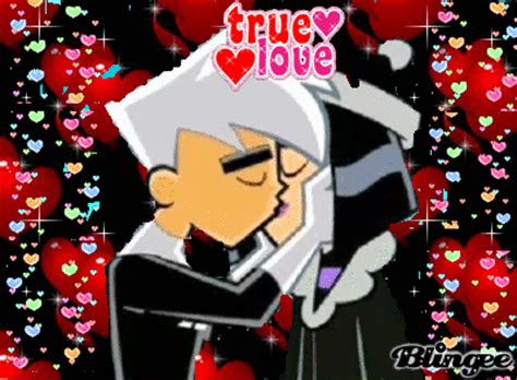 Danny And Sam Kissing For Real Picture Blingee Com