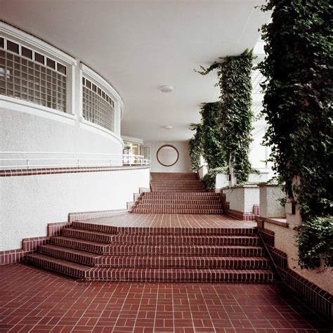 17 Postmodern Buildings Join Uks Listed Building Register