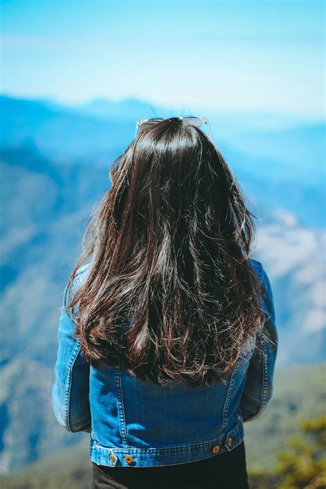 Mountain Girl Pictures Download Free Images On Unsplash