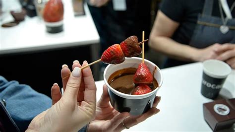 Diseños en D y esferas caladas qué novedades ofrece la primera Feria de Chocolate en Buenos