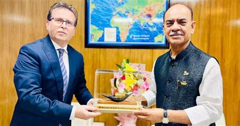 Faruk Khan Urges Turkey To Invest In Tourism Sector