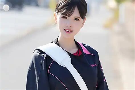 【マジックミラー号】バレー部の汗だくアスリート女子を膣内洗浄。ユニフォーム姿のままデカチン挿入 無料av動画