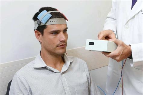 Estimulação Magnetica Transcraniana Repetitiva No Zumbido Crônico