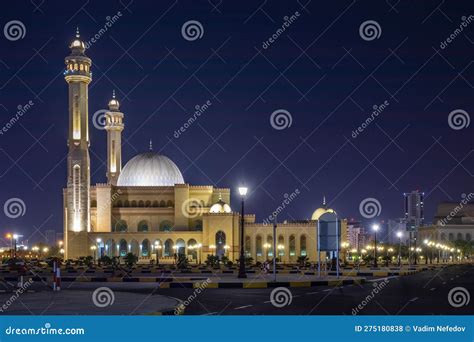 Al Fateh Grand Mosque In The Evening Lights Manama Bahrain Stock