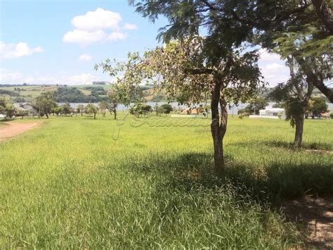 Lote em condomínio medindo 450 00 m² Riviera de Santa Cristina III