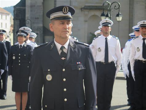 Diaporama Remiremont Linstallation Du Nouveau Commandant De Police