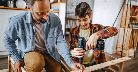 Акумулаторни Инструменти с 24 Месеца Гаранция от М