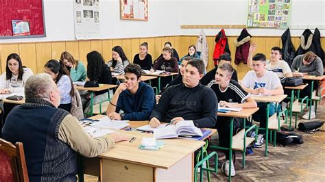 Ozonpress Poznat školski kalendar za narednu godinu Ozonpress
