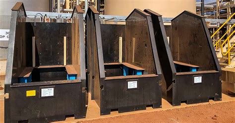 IBC Unloading For An Australian Mine Site Snosko Storage Systems IBC Handling Tanks