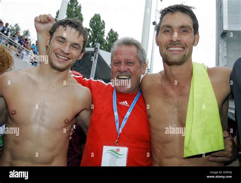 German Synchronised Divers Tobias Schellenberg L And Andreas Wells And His Father Horst Wells