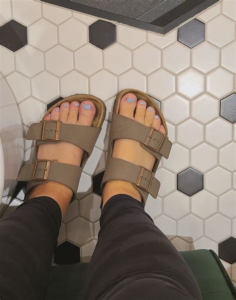 Only React If You Wanna Lick My Feet R Birks Nsfw