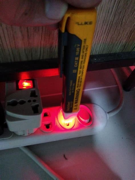 Fluke 1ac Ii Non Contact Voltage Tester Commercial And Industrial Construction Tools And Equipment