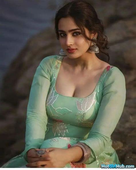 Indian Big Boobs Instagram Models Photos