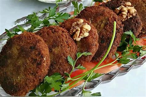 ۲ طرز تهیه کتلت عدس بدون گوشت با طعم عالی و لذیذ مجله کوروش