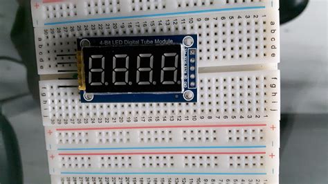 Daisy Chaining Two 4 X 7 Segment 4 Bit LED Modules LEDs And