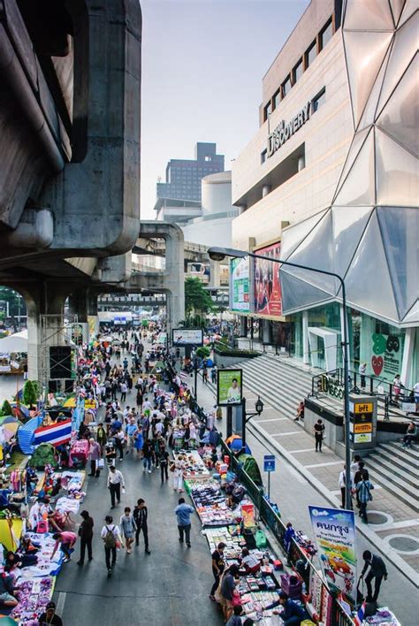 Thai Protestors Marching To Against Yingluck Government Editorial Photo