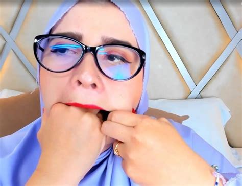 Biggest Throat Ever Uvula Finger Gagging