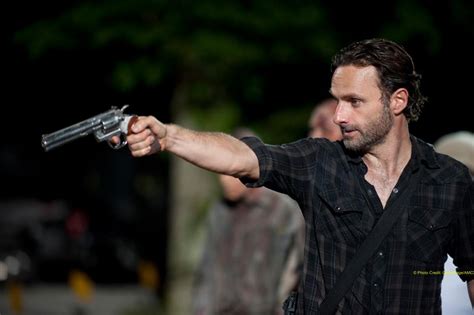 La Zona Prohibida The Walking Dead Rick Grimes El Revolver Colt Python