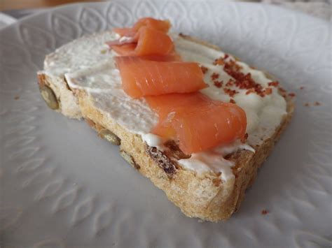Torrada De PatÉ Vegetal De Cogombre I SalmÓ