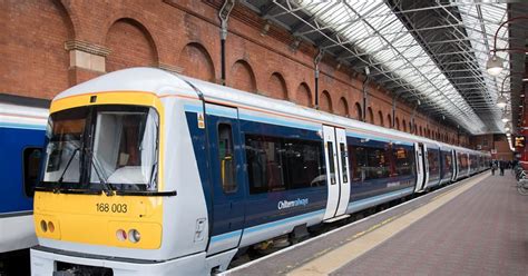 First Refurbished Class 168 Dmu Unveiled By Chiltern Railways Rail Business Uk Railway