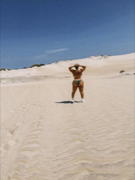 Foto De Nu Ski And Her Butt From Far Away