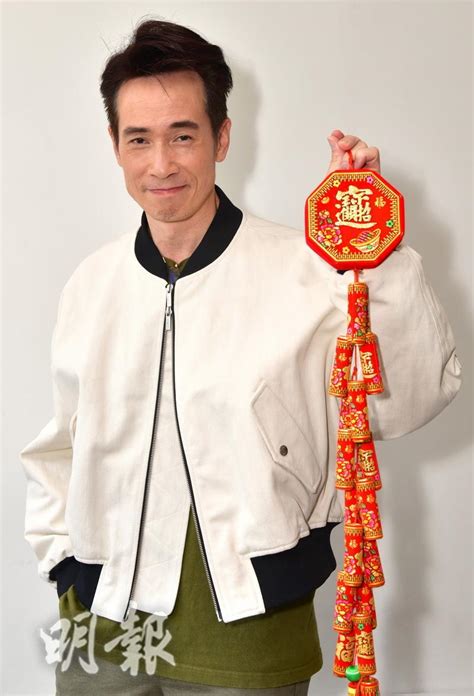 陳豪向馬國明分享3個字生仔秘訣 黃宗澤變財神向家人派錢 22 31 20240211 SHOWBIZ 明報 Our Lifestyle