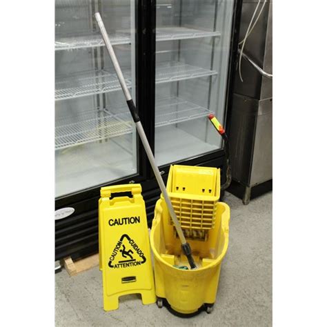 Rubbermaid Commercial Mop Bucket W Wringer