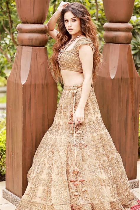Jannat Zubair Turns Moders Bride For Latest Photoshoot