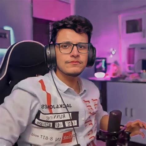 Nischay Malhan Famous Youtubers Falling In Love With Him My Crush