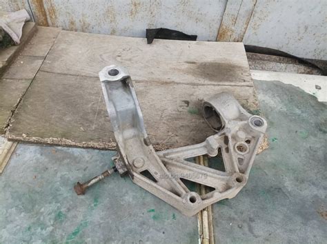 Конзола държач напречен носач за Шкода Фабия 1 9 Tdi 101 кс 2001 год Други авточасти