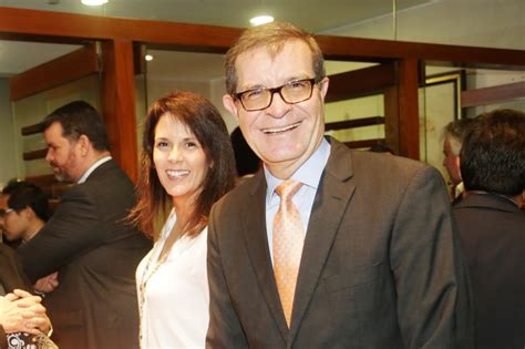 Análisis De La Situación Económica Y Política Del País Y La Visión A