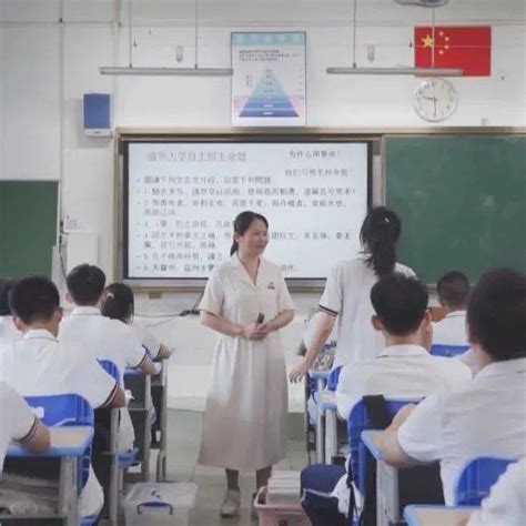 教师节特别策划《致敬梧师》丨贤冬玲：为人师者 常怀赤子之心教育梧州第一中学