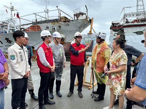 陳其邁市長關心外籍船員上岸避風安置 前往前鎮漁港漁船視察防颱整備 民生電子報