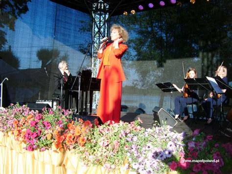 Koncert Alicji Majewskiej i Włodzimierza Korcza w Więcborku zdjęcie