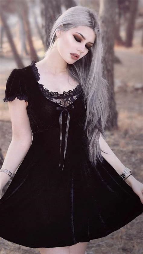 Pin By Tabby On Goth Clothes Goth Outfits Gothic Models Fashion