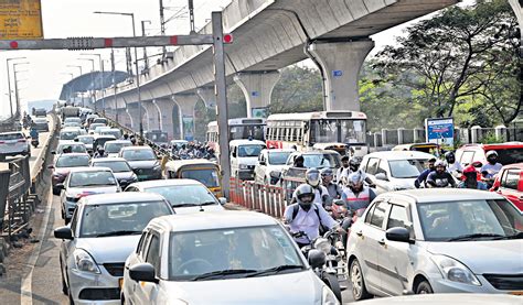 Traffic Gridlocks Disrupt Normal Life In Hyderabad As Parties Gear Up