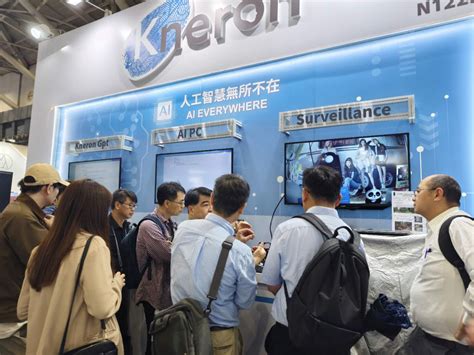 耐能推出最新款邊緣 AI 伺服器和首款搭載邊緣 GPT AI 晶片的嵌入式 AI PC Kneron 人工智慧無所不在