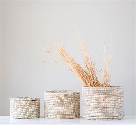 Natural Woven Seagrass Baskets In 2020 Seagrass Basket Rattan Basket