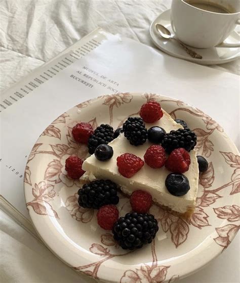 Pin By M I H I K A On Zzz Café Food Sweets Tasty