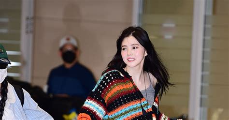 한소희 ‘열애 인정 후 홀가분한 표정으로 귀국