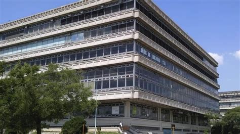 El Gobierno habilitó la vuelta presencial a clases en universidades y estallaron las redes