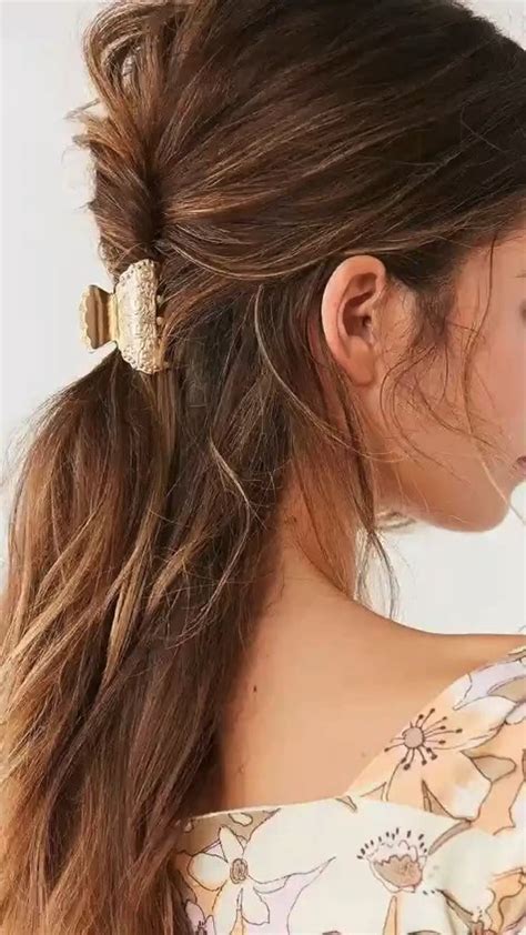 Claw Clip Hairstyle Claw Clip Ideas Hairstyles Hair Ideas Short