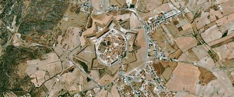 6 Incredible Star Forts Wow