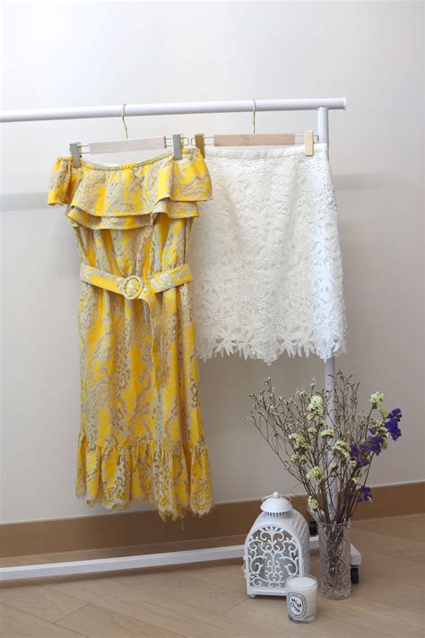 Bread N Butter 女裝 黃色 一字膊 連身裙 謝師宴 One Piece Dress 女裝 連身裙 And 套裝 連身裙