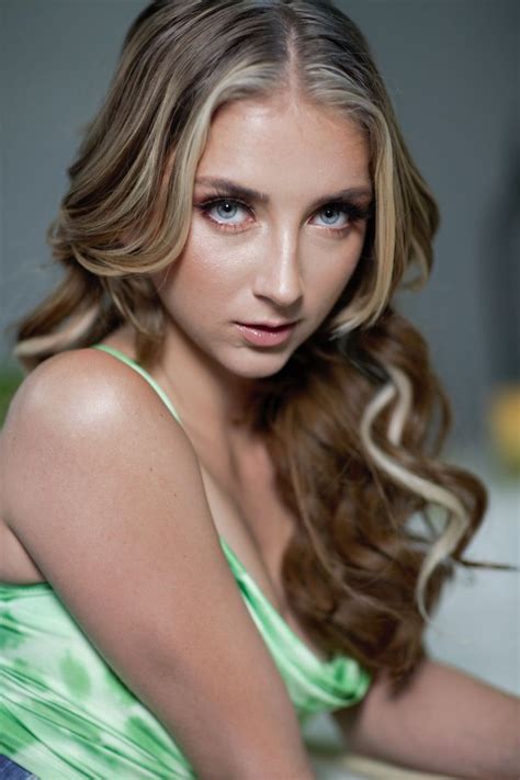 Sexlikereal 🧡 On Twitter The Truly Stunning Macymeadowsx On The Set