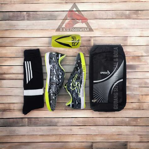 Jual COD PAKET KOMPLIT SEPATU OLAHRAGA FUTSAL PRIA MODEL TERBARU SPC
